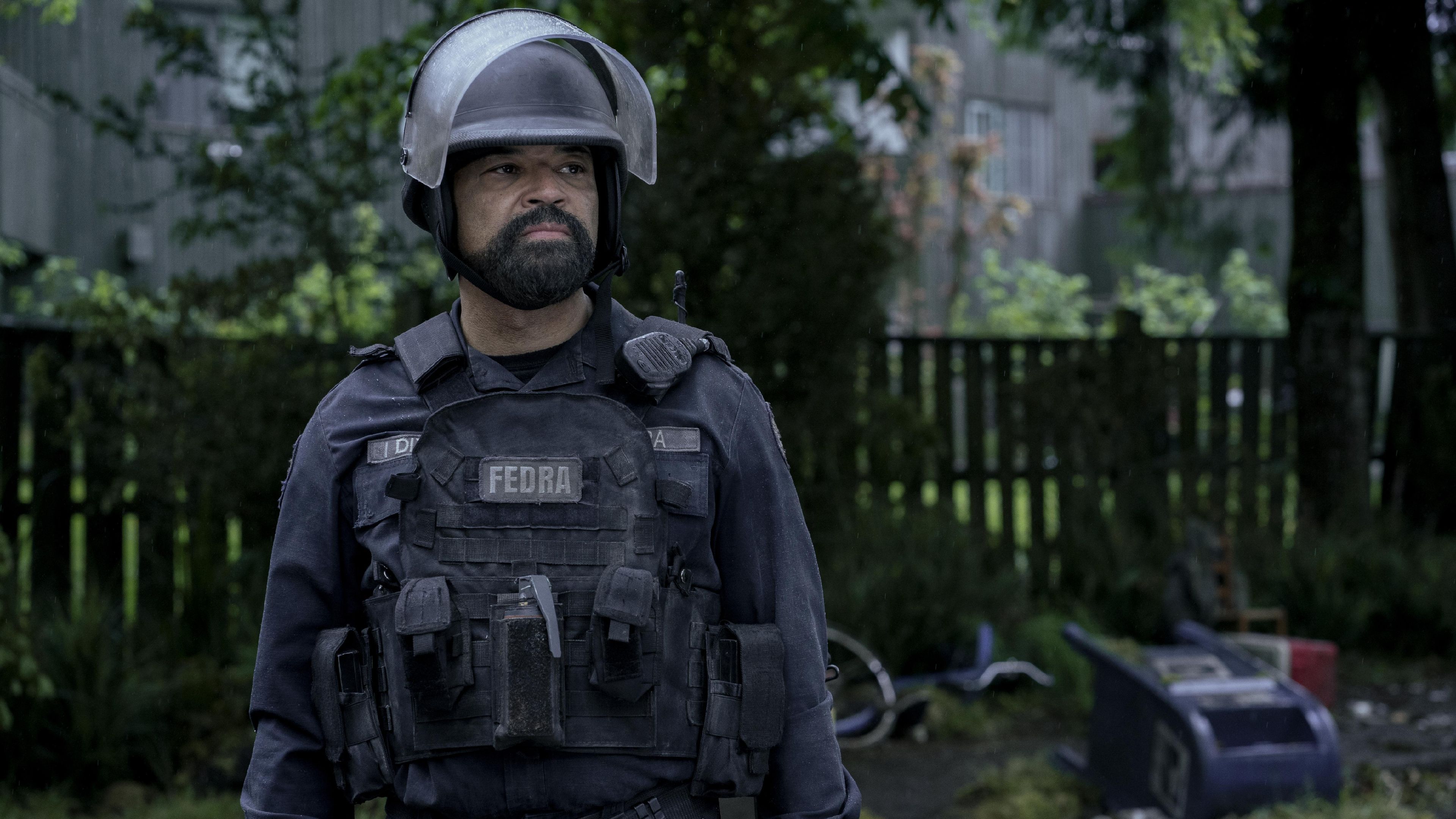 Prime Video's 2-season post-apocalyptic series officially beats The ...