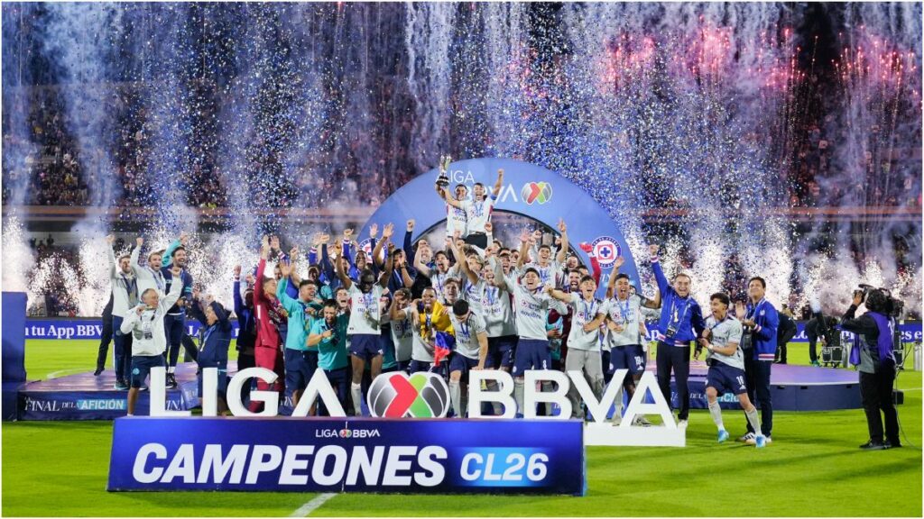 Cruz Azul impone récords históricos en la conquista de su décima estrella