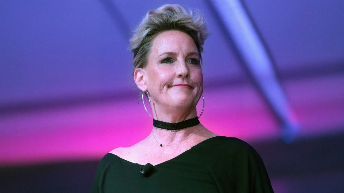Erin Brockovich, person and not movie, is back and she is going after ...