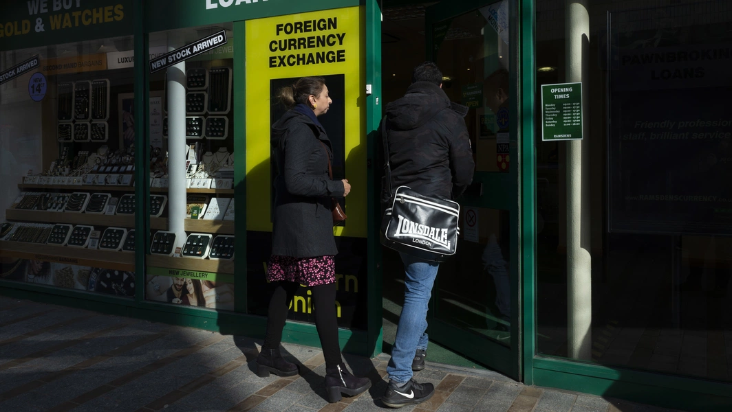Sunak warns 40% of UK adults lack basic financial skills