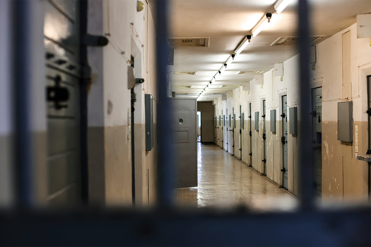 UK prisoner in sex video scandal with female warden speaks out, exposes ...