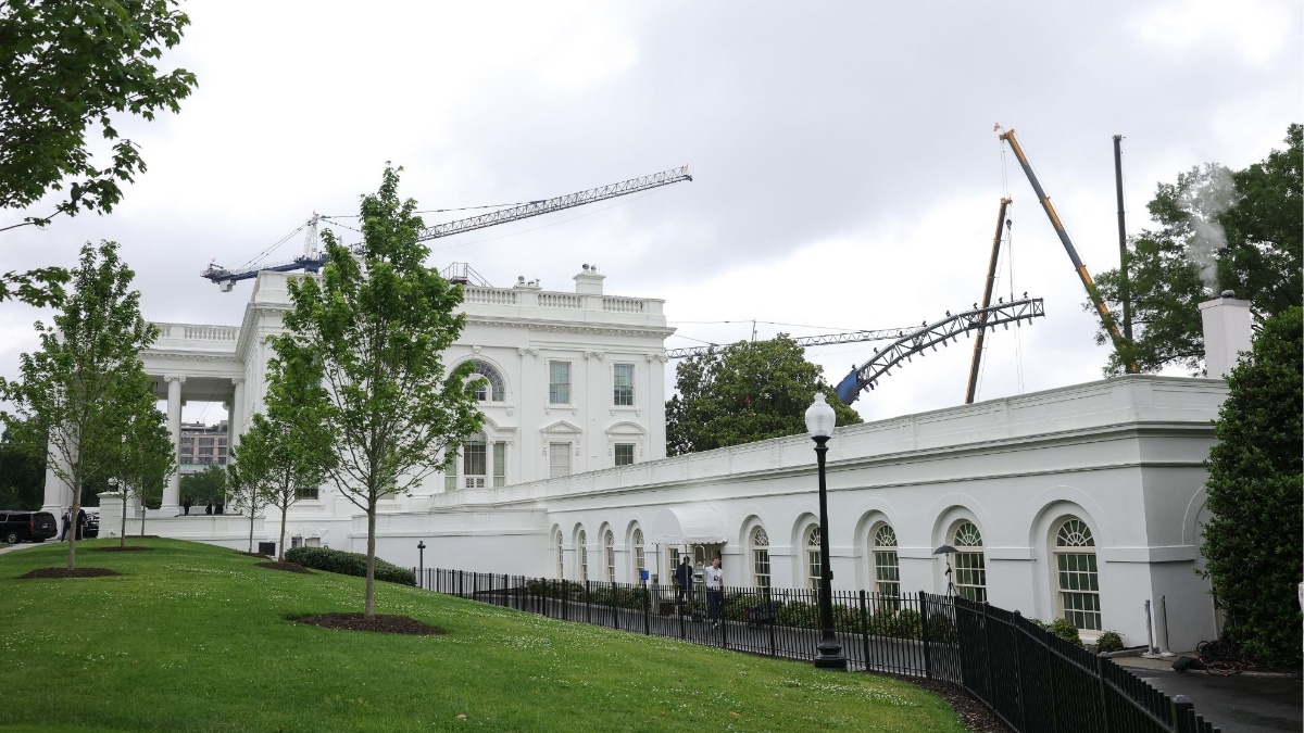 UFC takes over the White House! Octagon built for a historic fight night
