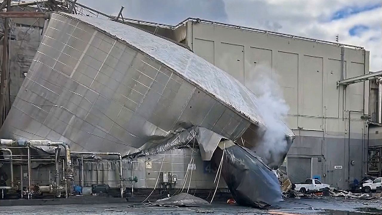 Chemical tank rupture at Washington state factory kills one, leaves ...