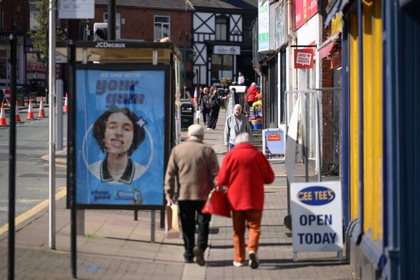 Makerfield by-election latest polls: Burnham hit with new blow days ...