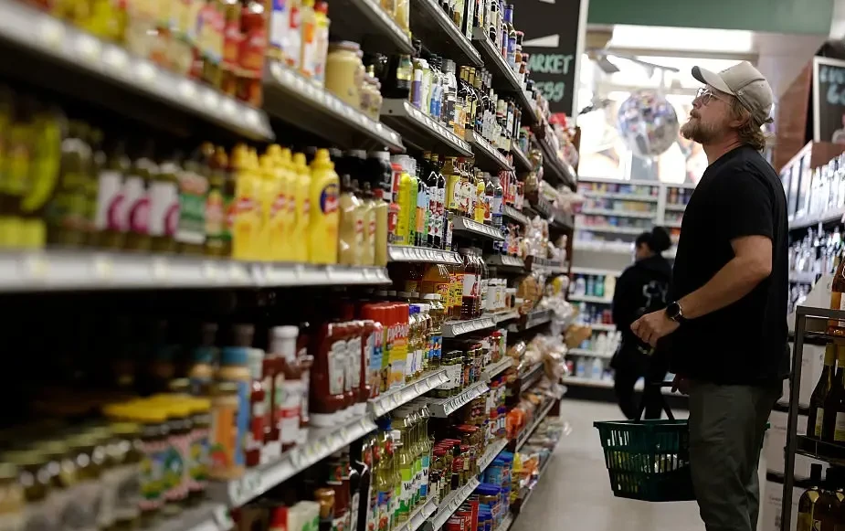 Millennials turn grocery shopping into strategic budgeting exercise
