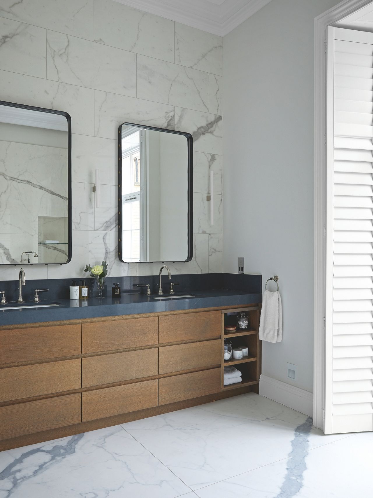 Hide this kitchen leftover in your bathroom so it always smells good