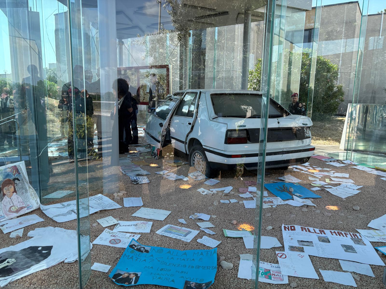 Scoppia il caso sul trasferimento dell’auto di Capaci: la protesta del ...