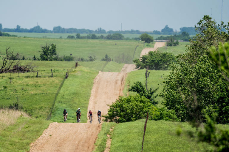 Lauren De Crescenzo compares Unbound Gravel 200 and Spain's Traka 360