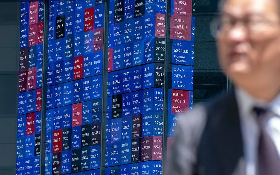 Nikkei hits record before AI rally fades on profit-taking