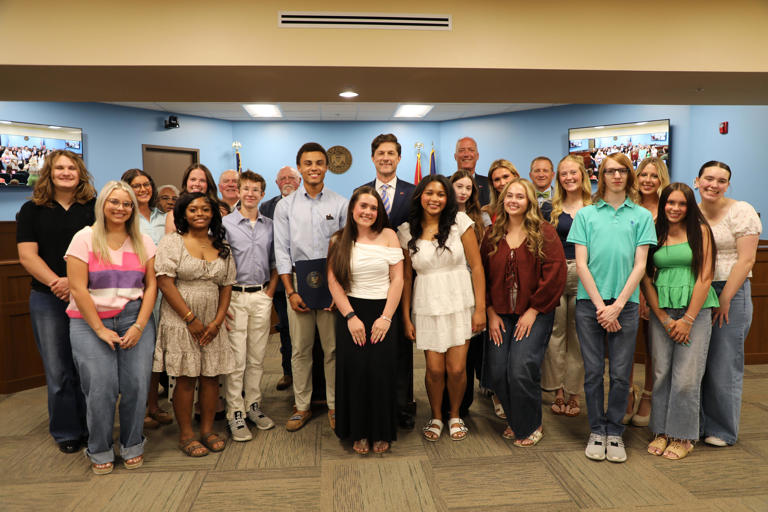 City of Columbia celebrates 2026 Mayor's Youth Council graduates