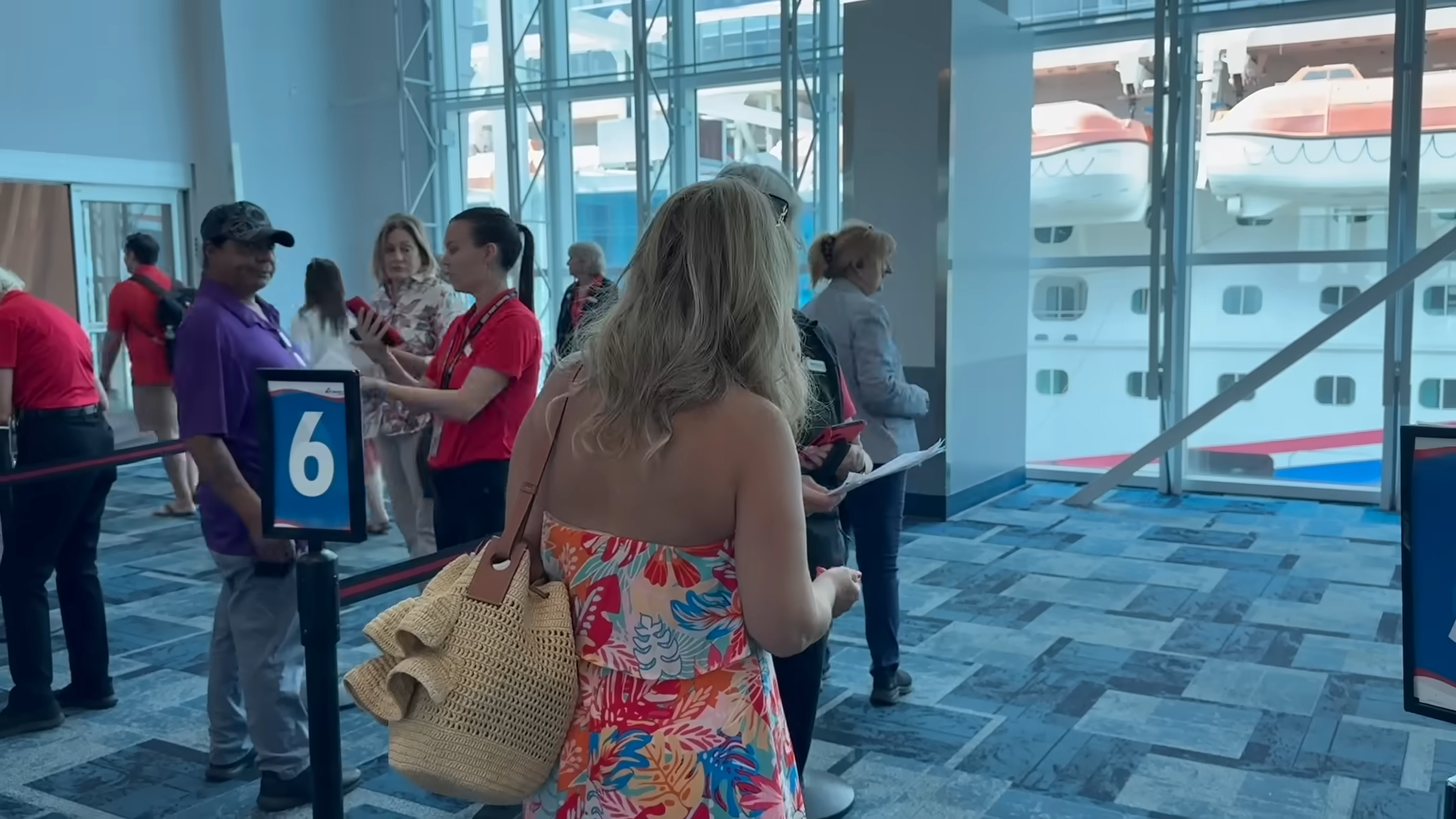 She thought her cruise Wi-Fi trick still worked - then the ban hit on ...