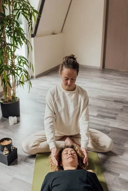 The 9 energy healing habits wellness experts say actually reduce stress