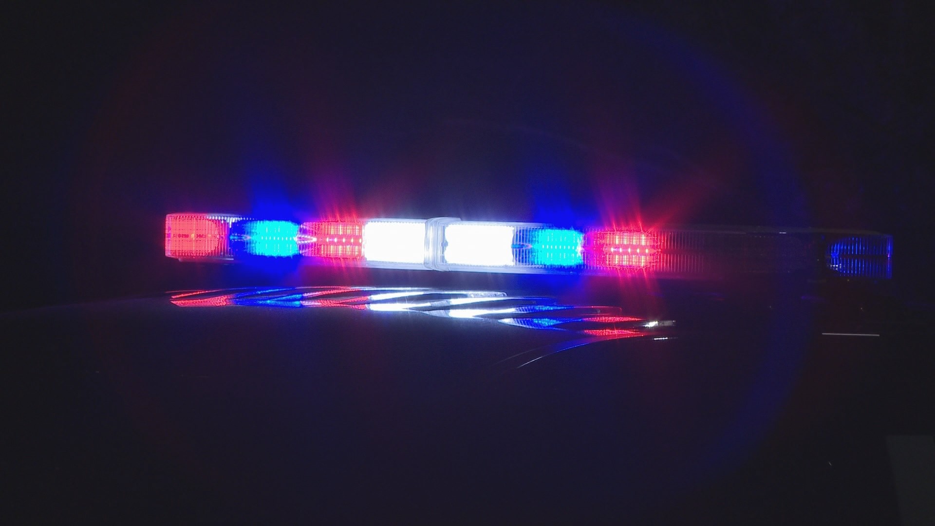 Police: 1 dead, 4 injured after crash in Caldwell