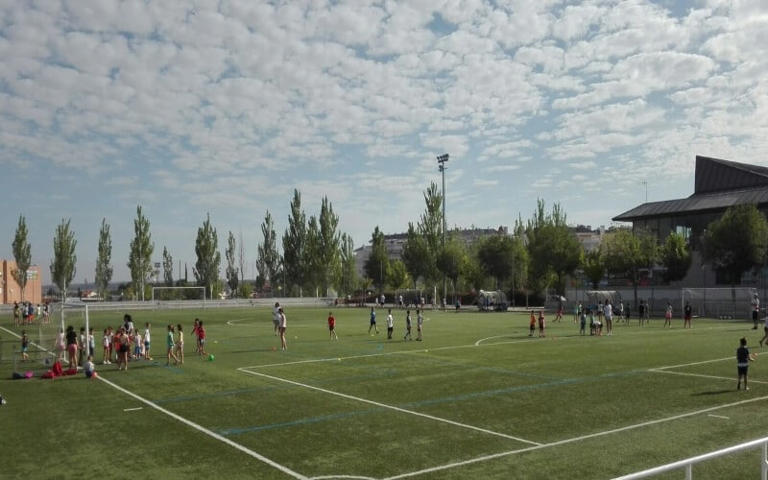 Arganda busca 30 monitores para sus colonias deportivas de verano y ...