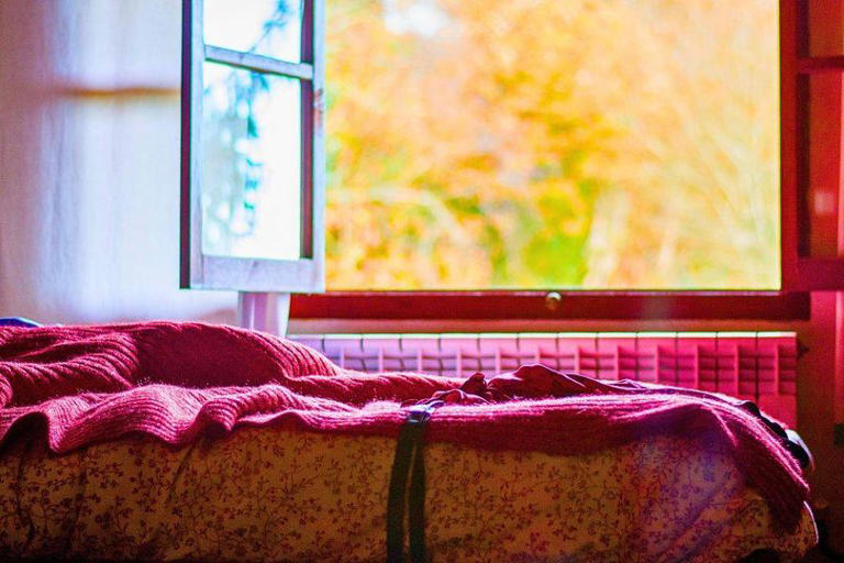 Keep your bedroom cool on hot nights without a fan using one bathroom item