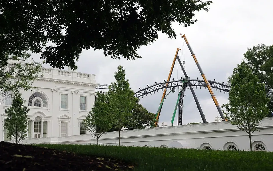 White House UFC fight setup draws praise and criticism