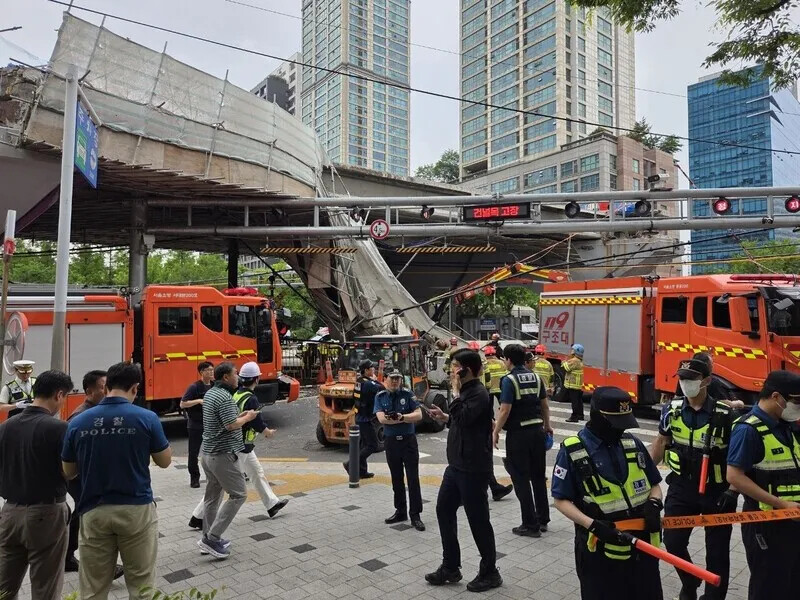 Seoul overpass partially collapses, killing 3 and injuring 3 more