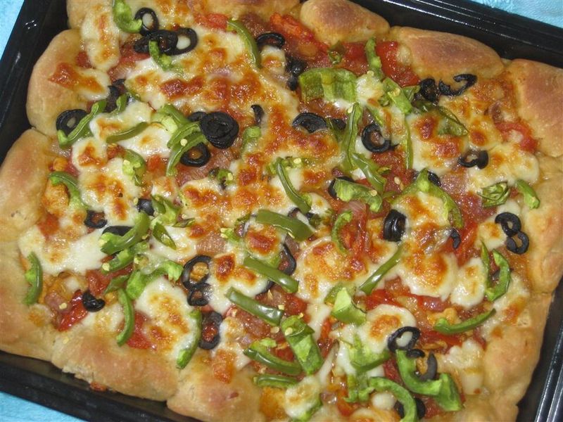 19 school lunch tray foods Americans still remember more than their own ...