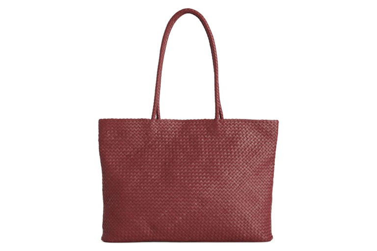Nicole Kidman’s spacious tote is my dream summer carryall — I’m eyeing ...