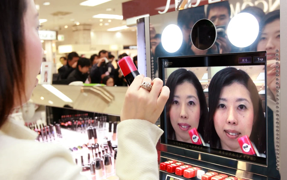 AI, AR, and RFID redefine fashion and beauty retail