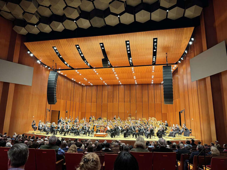 Review: A week after the Dallas Symphony's Mahler Eighth, a gripping ...