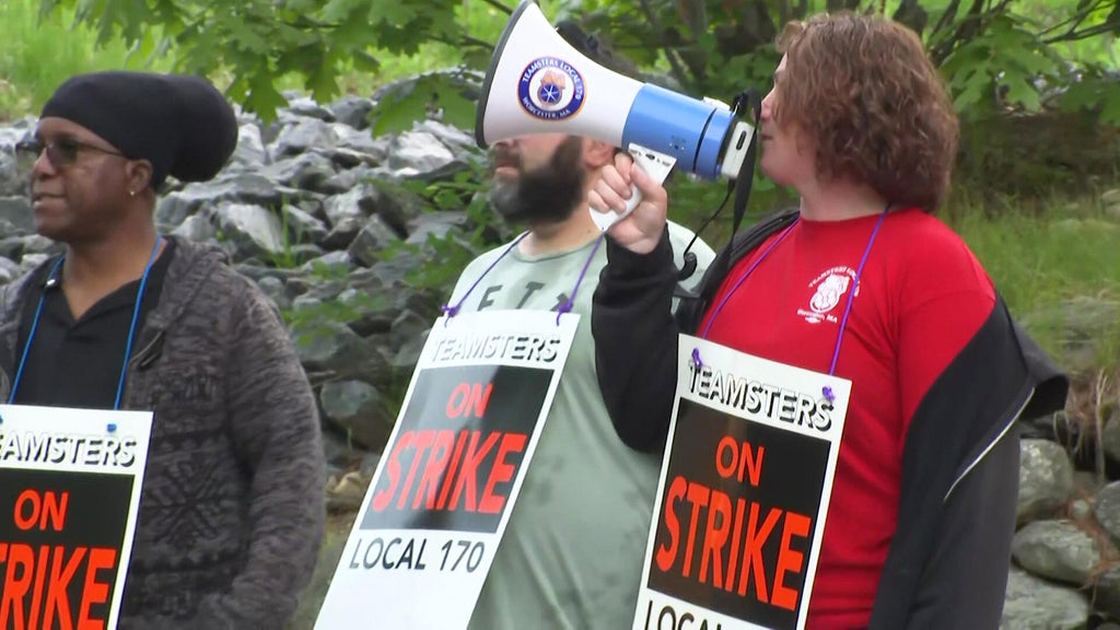 Marlboro, Massachusetts school bus drivers and monitors go on strike