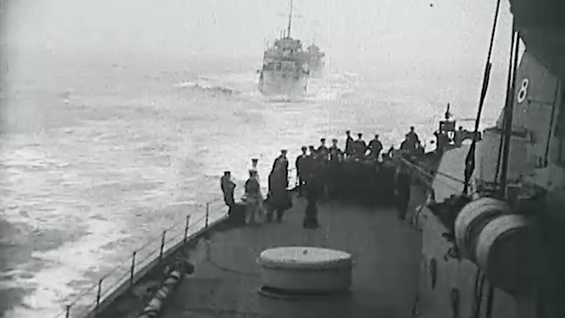 Watch a ship turn into an optical illusion - then the attack falls apart