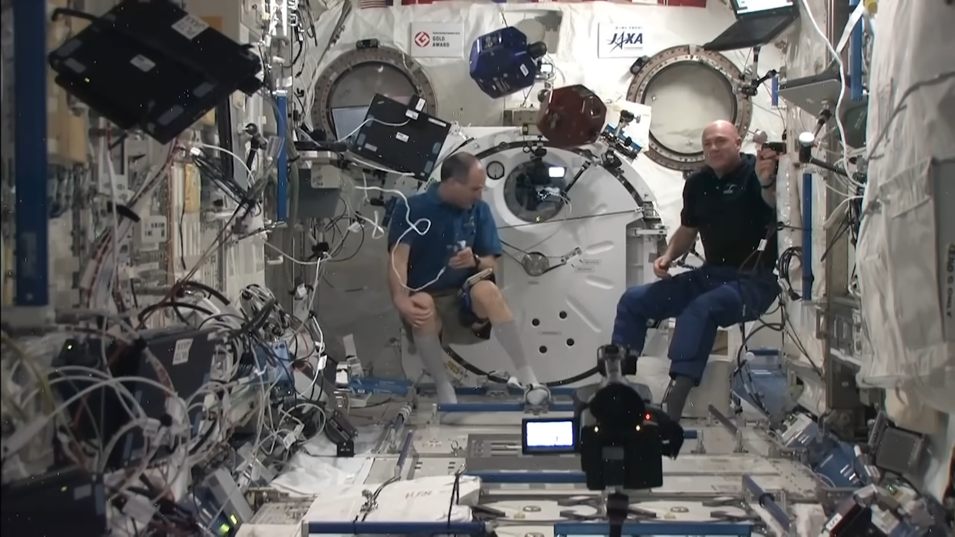 A deep space crew could die millions of kilometers from Earth - no ...