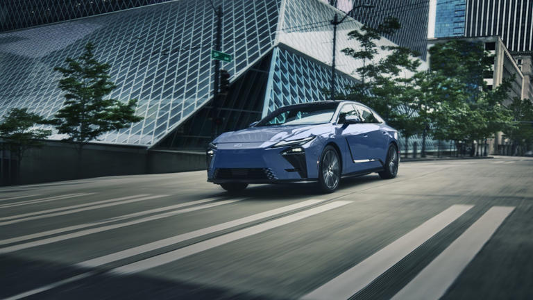 2026 Lexus ES 350e and ES 500e first drive review: A confident step ...