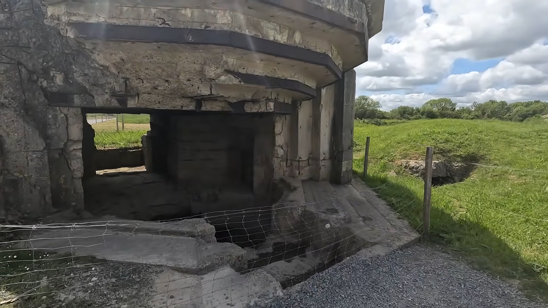 Was die 155-mm-Kanone bei Pointe du Hoc über den Krieg am Strand verrät
