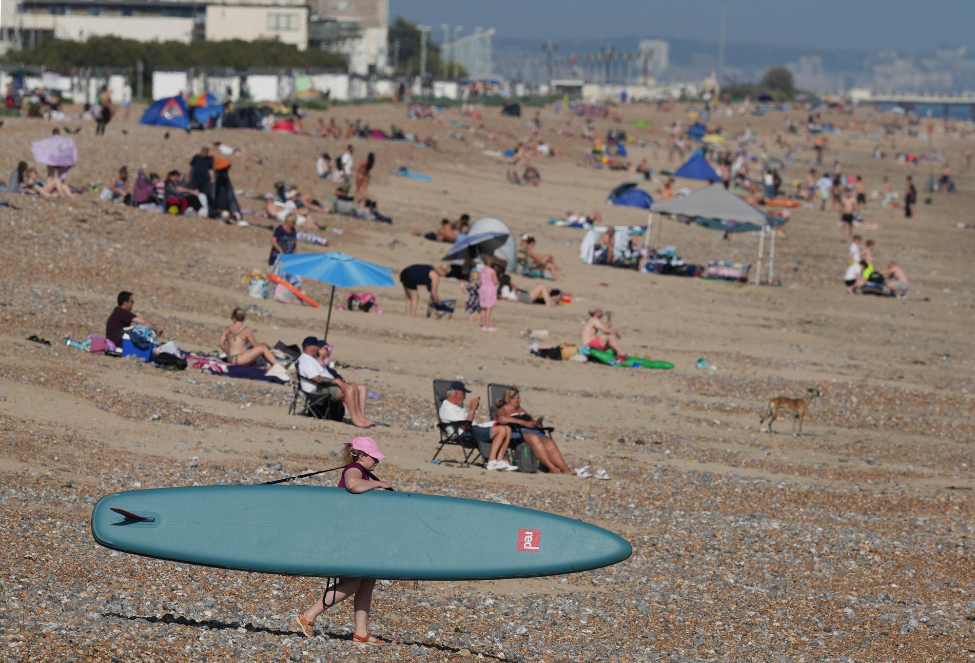 Worthing seafront draws crowds over bank holiday weekend as sunshine ...