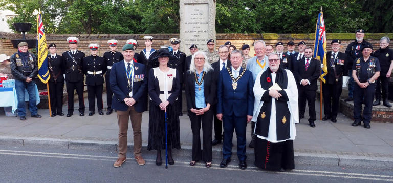 Pictures: Leighton Buzzard marks 15th anniversary of the end of the ...