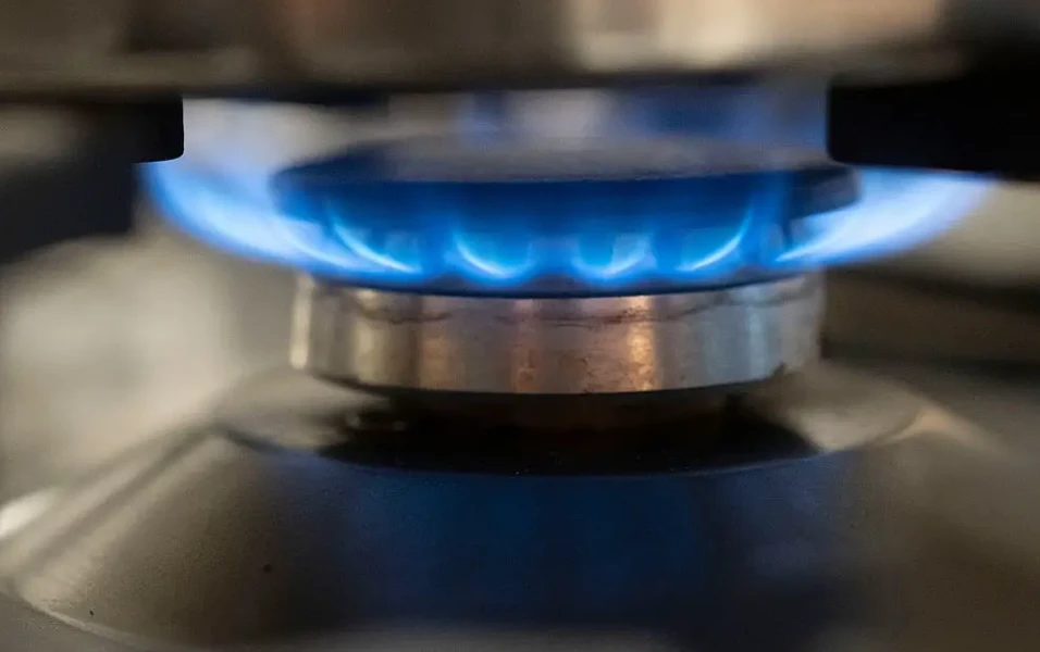 Expert urges electric-ready homes to avoid gas lock-in