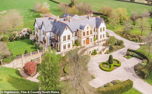 The true drama behind Danny Dyer's Rivals mansion: Multi-millionaire ...