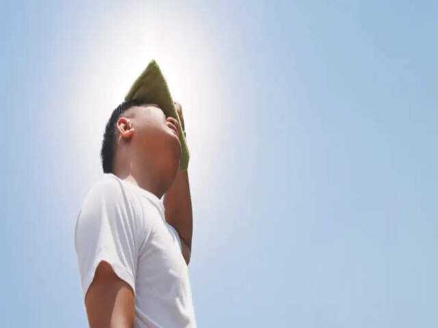 Essential tips for heart health during extreme summer heat