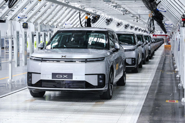 Voici le robotaxi Xpeng, le taxi SUV chinois sans chauffeur qui veut ...