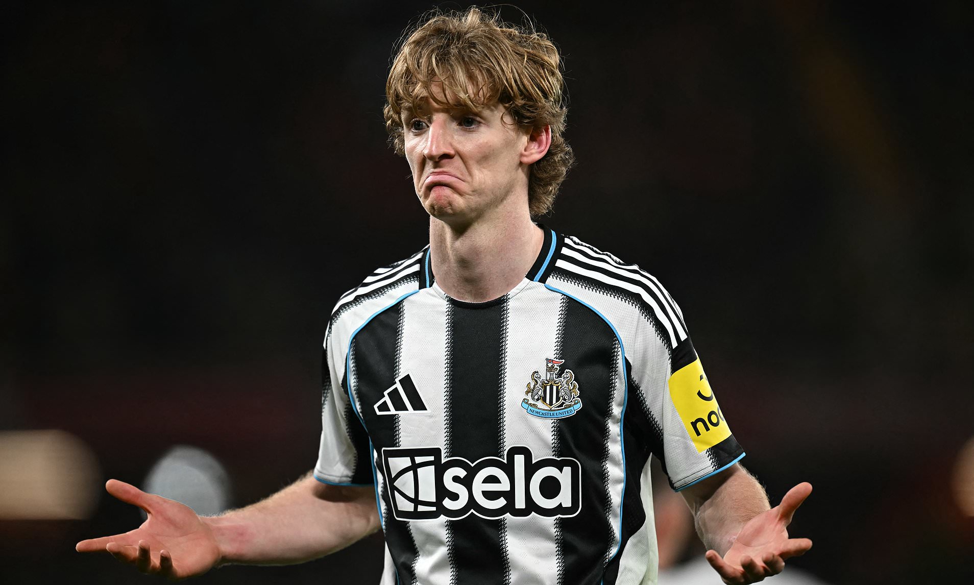 Barcelona table £70m bid for Anthony Gordon - as Liverpool's two other ...