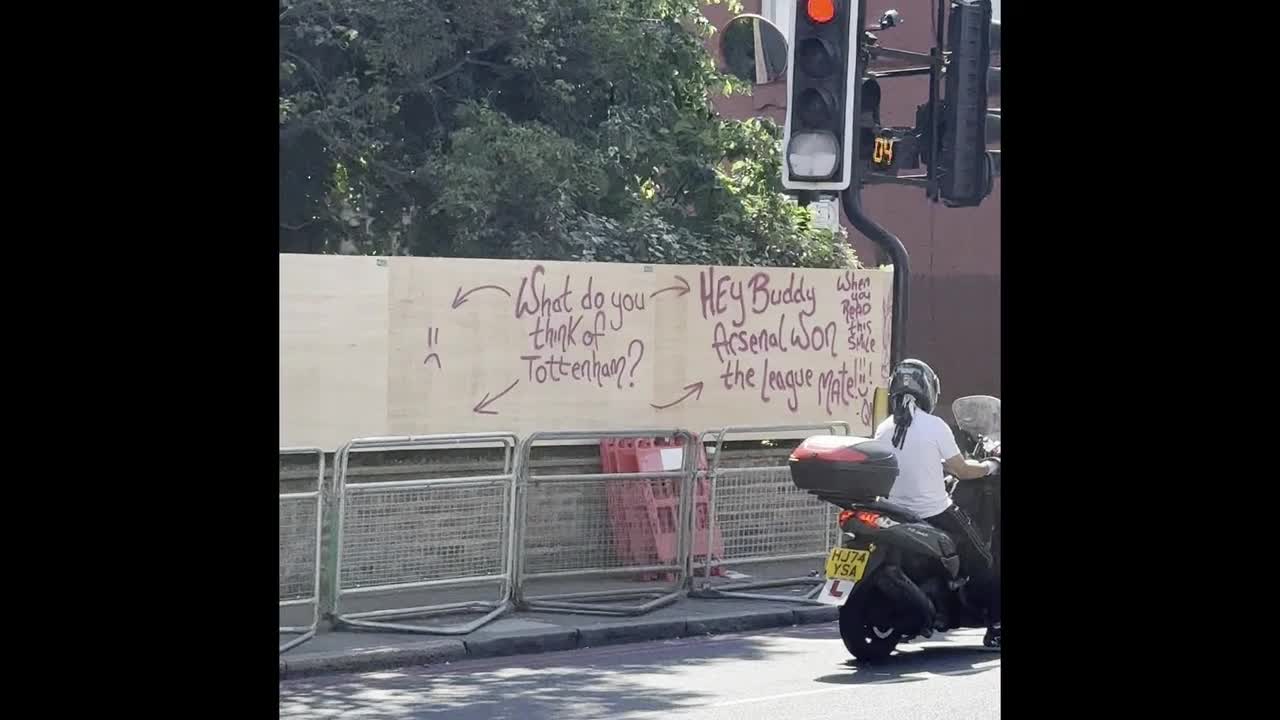 Preparations underway in Islington for Arsenal victory parade
