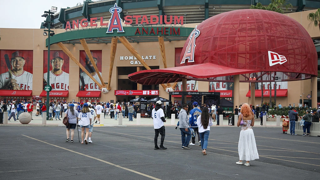 California bill could push Angels back to Anaheim name