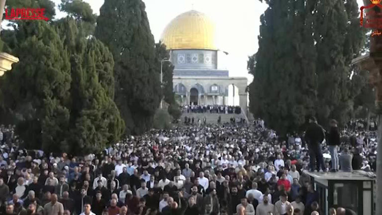 Eid al-Adha, a Gerusalemme fedeli musulmani alla moschea di al-Aqsa per ...
