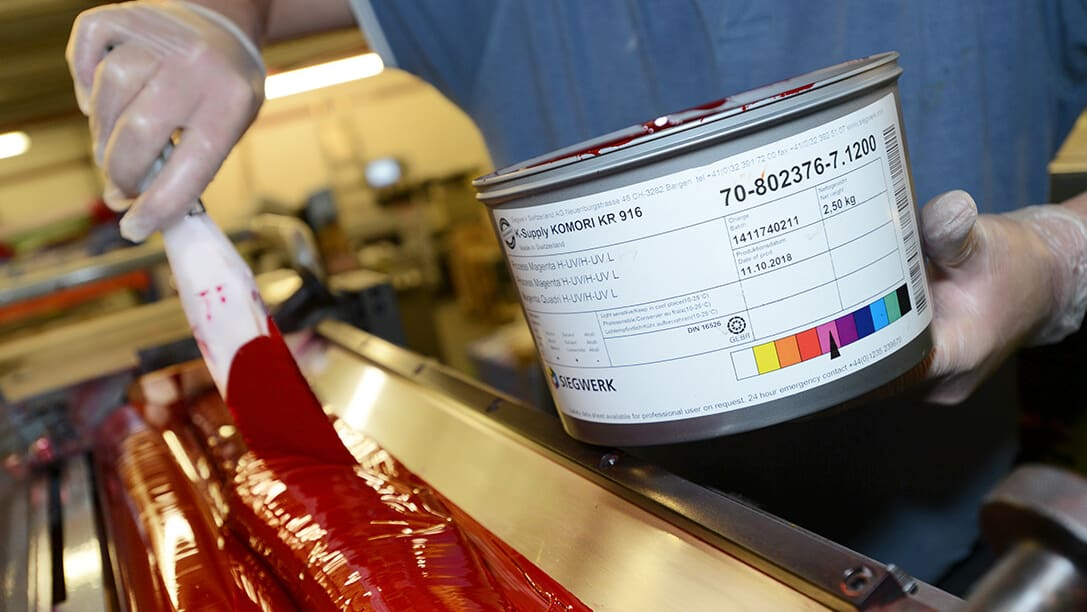 Ab in die Türkei!: Berner Farben-Fabrik stellt Produktion ein – 100 ...