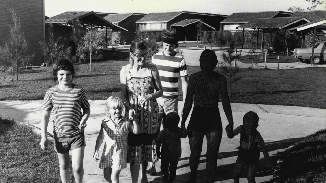 Global study finds single parents face lasting happiness gap