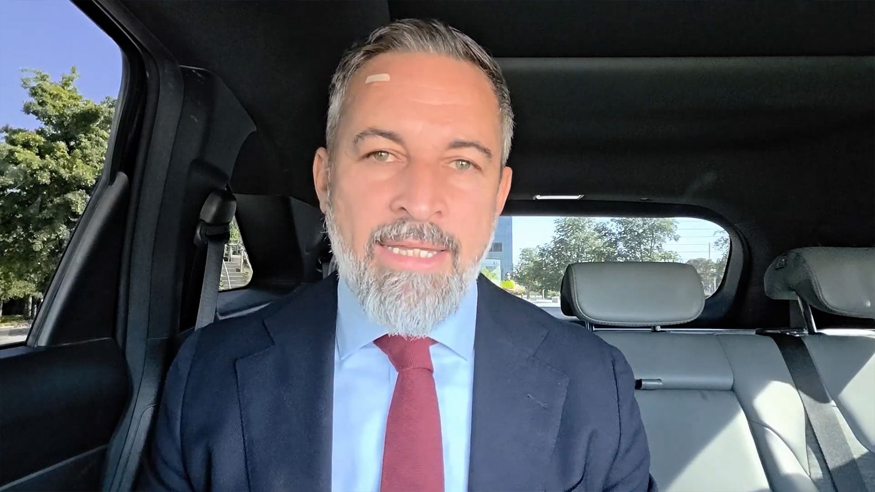 Abascal acorrala a «la mafia» de Sánchez y Zapatero: «Hay que ...