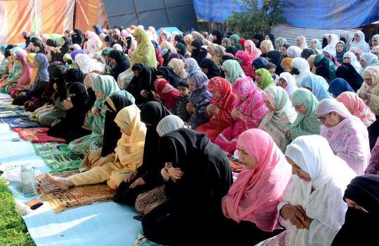 Jammu-Kashmir celebrates Eid-ul-Azha with prayers for global peace