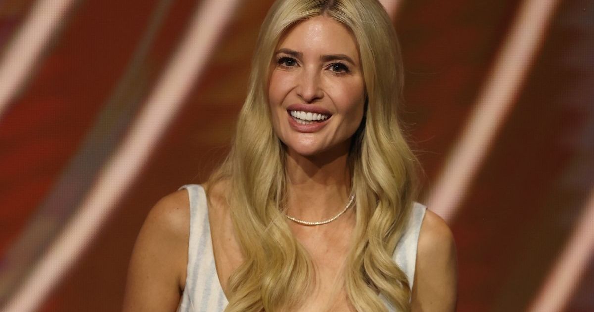 Ivanka Trump's plunging Dolce & Gabbana micro minidress piles on bold ...