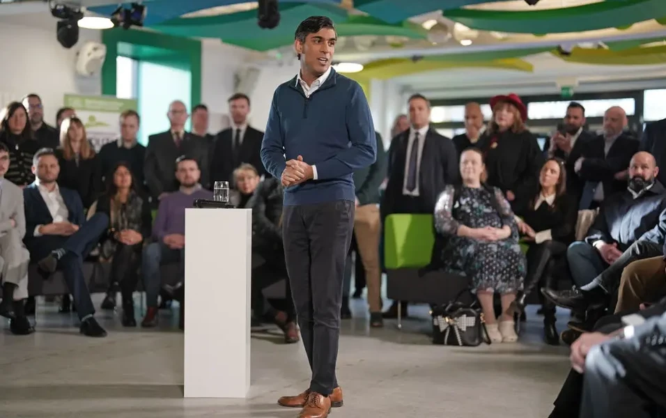 Sunak warns 40% of Britons lack basic financial skills