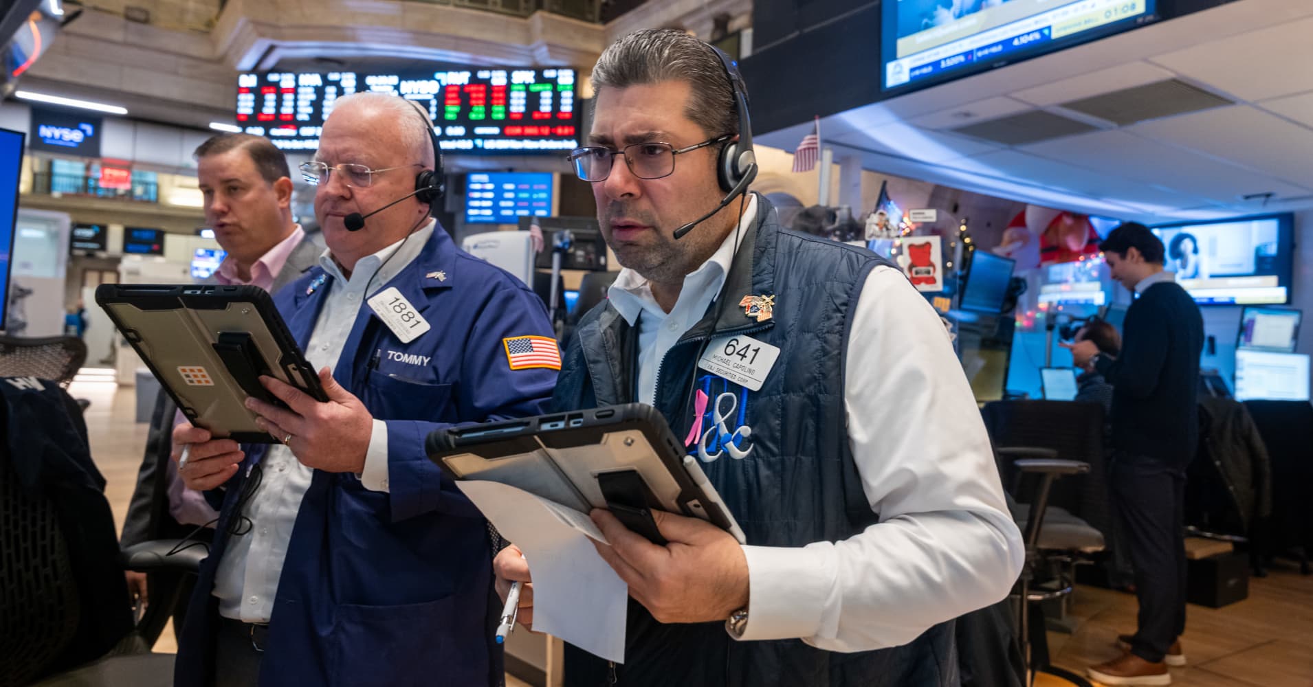 Treasury yields tick lower as investors stay optimistic on Iran peace ...
