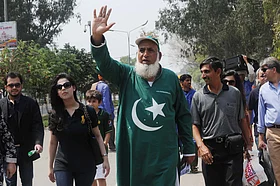 From Sharjah to Lord's: Legendary Pakistani fan to retire at 77