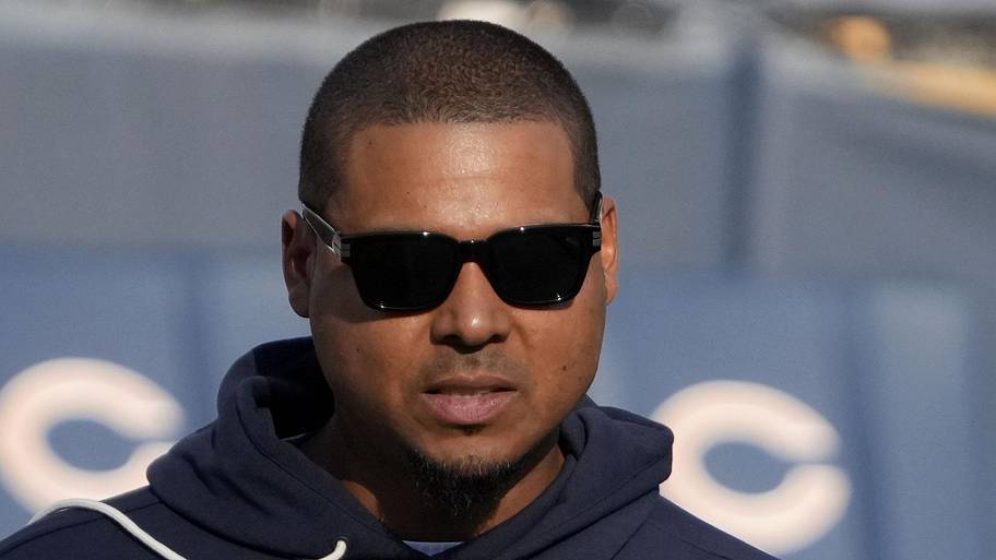 Bears strongly urged to sign a specific player to fill lingering ...
