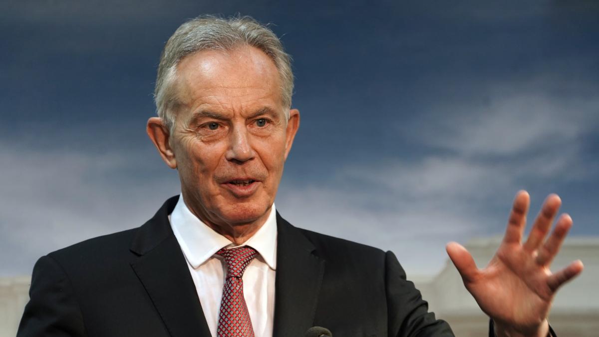 El ex primer ministro británico Tony Blair critica duramente la falta ...